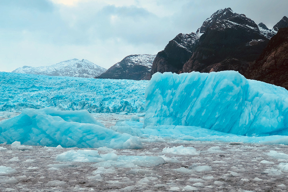 Popular Chilean glacier is now closed to tourists due to the risk of ...